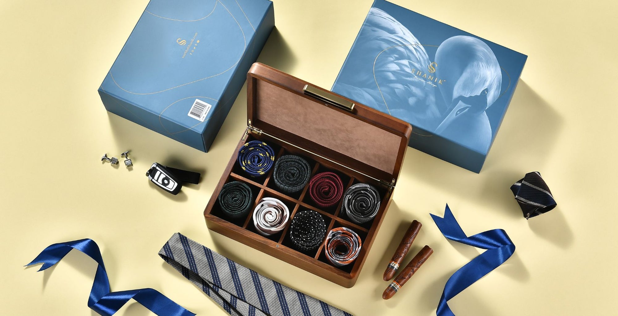 How to Organize Ties in a Small Closet Space-Saving – World of shanik